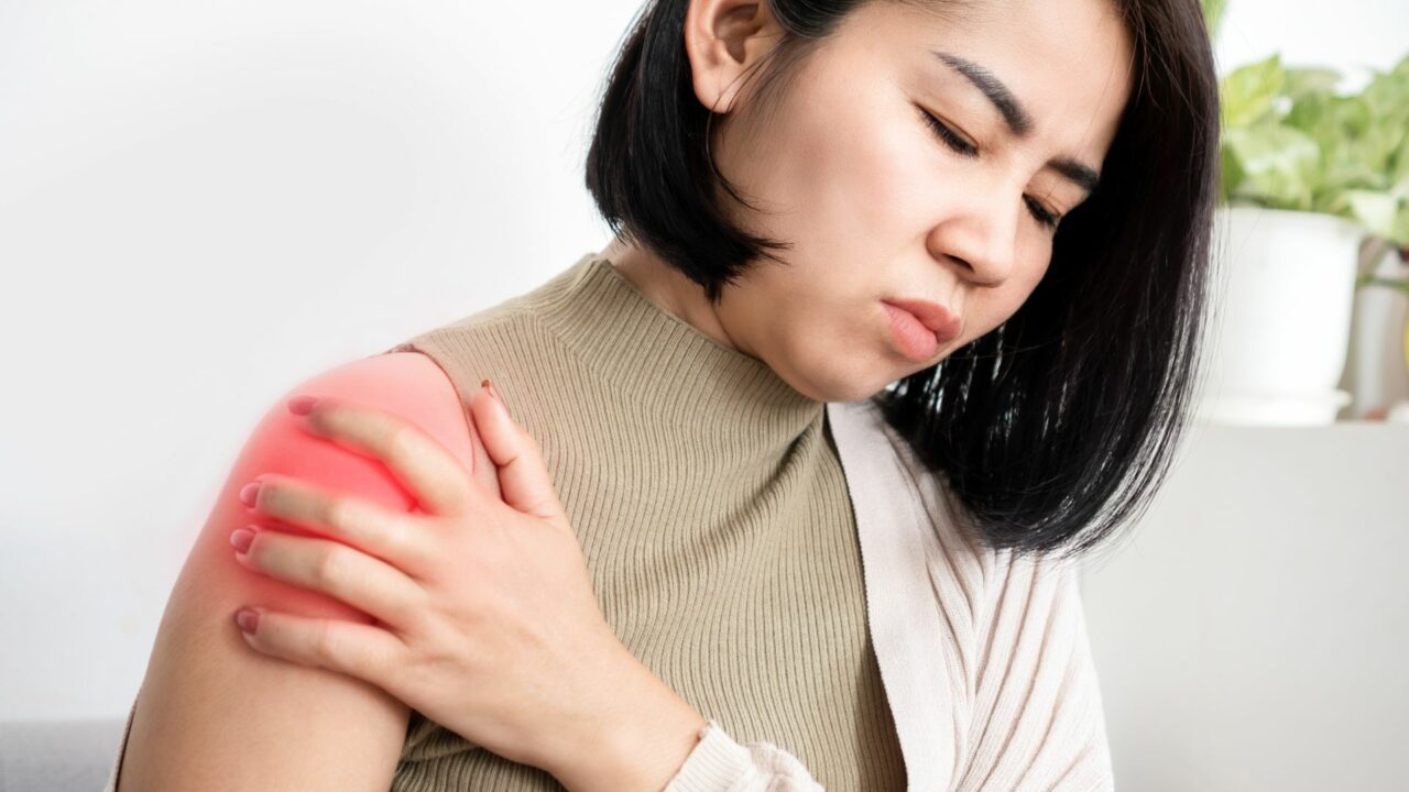 Acupuncture for Frozen Shoulder: Pain Relief & Mobility