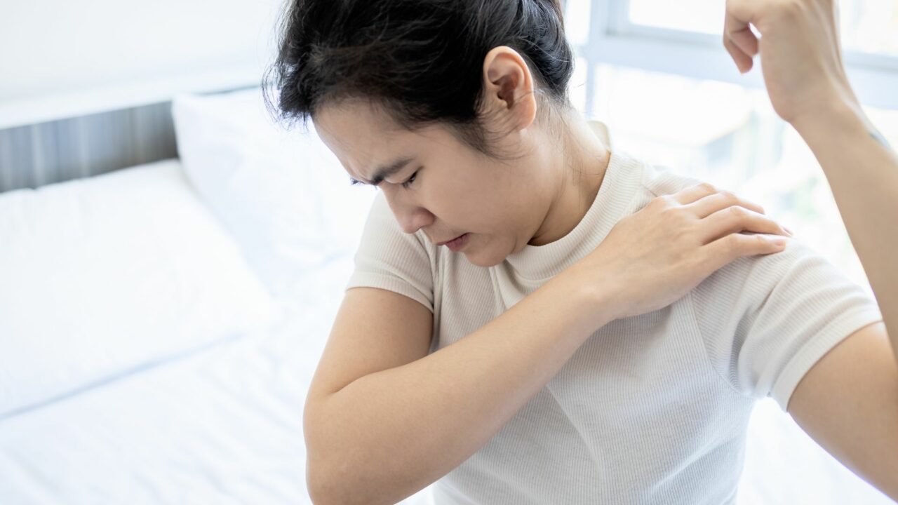 Treating Frozen Shoulder with Traditional Chinese Medicine