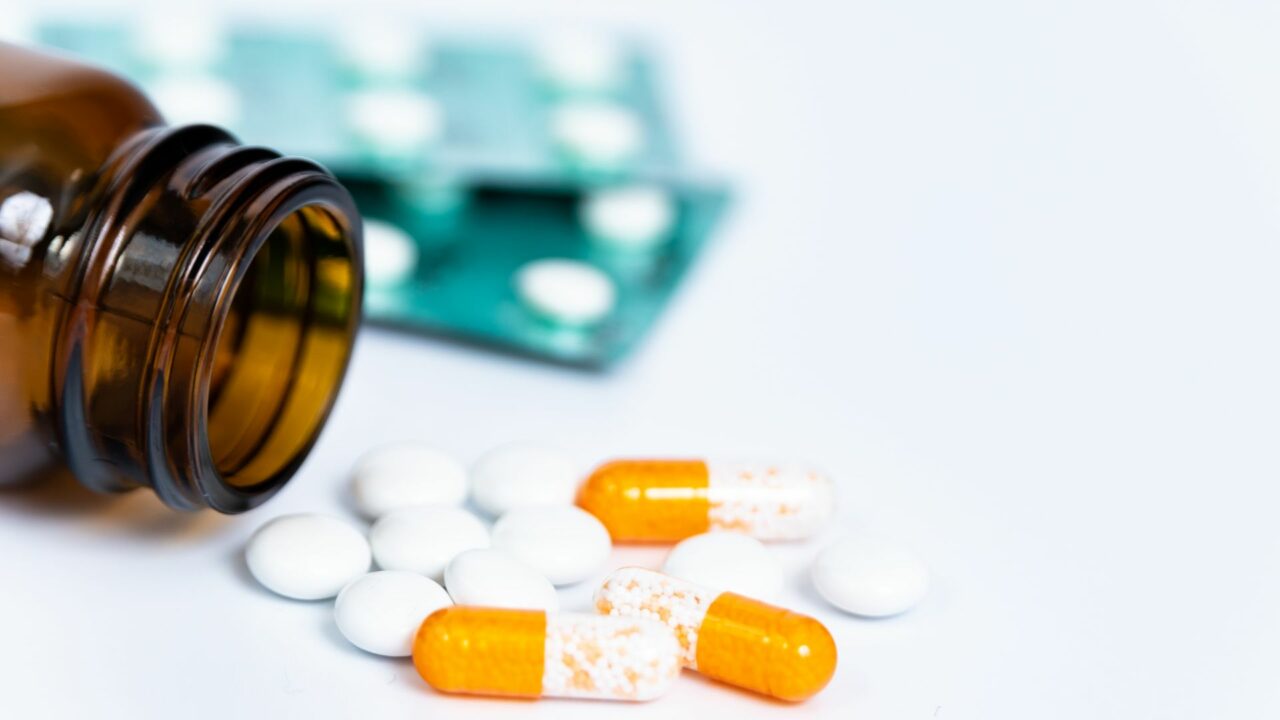 Combining Chinese and Western Medicine: Benefits and Challenges